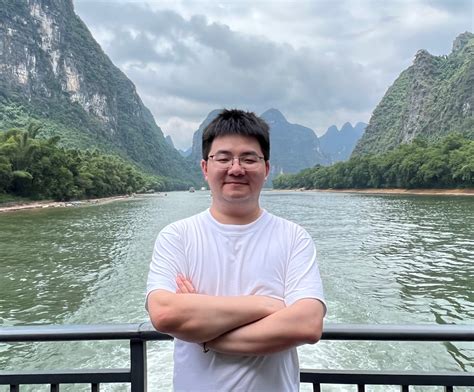 About Me Xiaohu Du 杜小虎