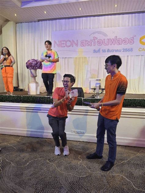 Neon Activities Reflect The Floor Can Innovation