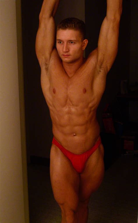 Gayforiteu Hot Straight Bodybuilder