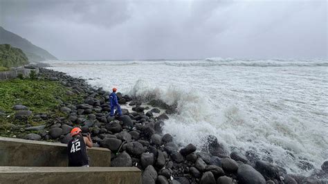China To Evacuate 400000 After Super Typhoon Hits Philippines And
