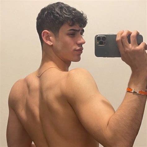 Giuseppe Trenta Giuseppe Trenta • Threads Say More