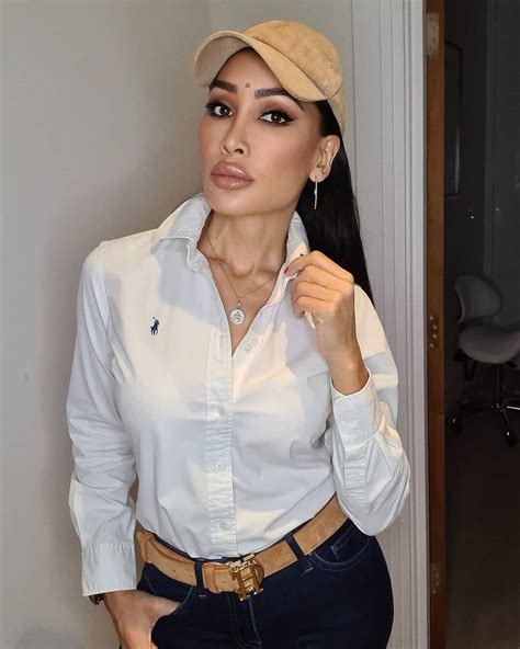 Sofia Hayat Is Ushering In 2021 With Element Of Fire Tv Times Of India Videos