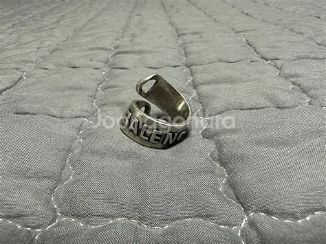 발렌시아가 로고 트위스트 앤틱실버 반지 내경 20mm 남성의류 중고나라