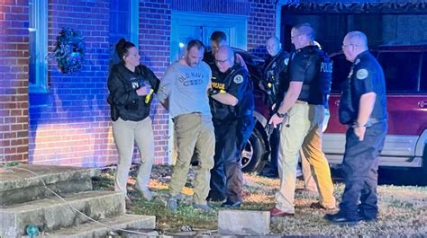 Hostage Situation At Shelbyville Tn Home Leads To Arrest Of Wanted Man