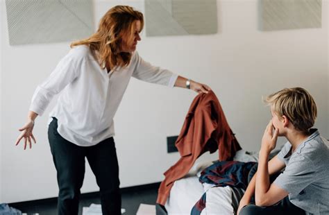 Dad Catches Son 12 Yelling At Hardworking Mom For Not Doing His