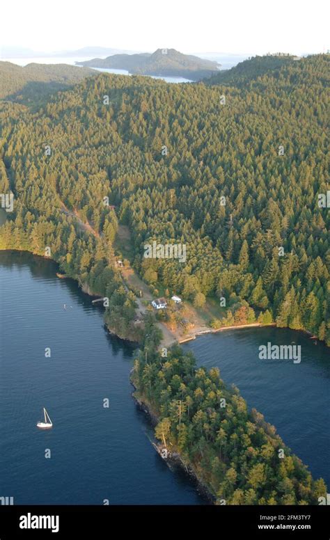 Roesland Gulf Islands National Park Reserve Of Canada North Pender