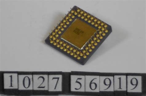 Microprocessor Chip 102756919 Chm