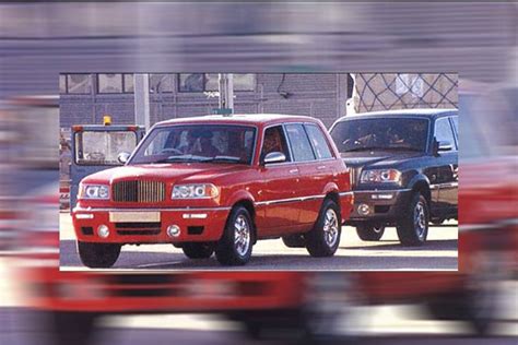 Striveme عمّ أغنى لاعب كرة فائق بلقية لديه سيارات أغلى من مانشستر