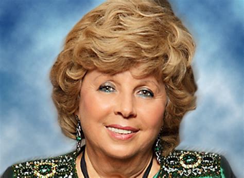 Красивые стихи Ларисы Рубальской о женщине о возрасте о жизни