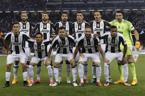 Şampiyonlar Ligi Finalinde Kupa Real Madridin Juventus Real