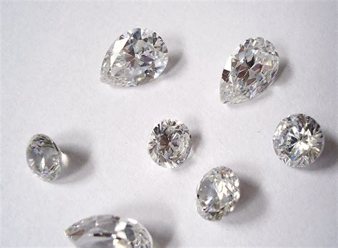 Zirconium Diamond Glow Strongest
