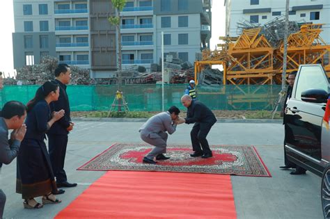 ព្រះមហាក្សត្រប្រោសព្រះរាជទានព្រះរាជអំណោយដល់ក្រុមអ្នកប្រមូលសំរាម និងសម្អាតទីក្រុងជាង ២ ០០០នាក់