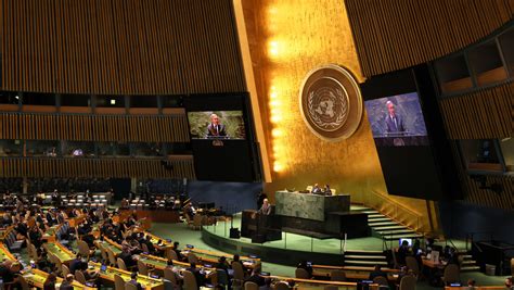 Да ли Бошњаци у УН спремају резолуцију о геноциду у Сребреници — Rt Balkan