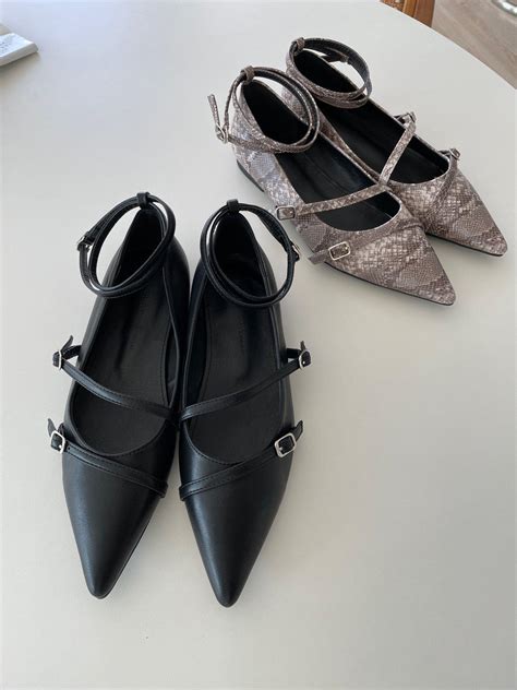 너앤나자체제작 2가지연출 Ok 발목스트랩탈부착가능 세모앞코 라텍스 쿠션 편안한착화단화 뱀피 흑색 유니크 디자인 디테일 Made In Neo Na 발이편한 착화감이좋은신발