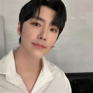 김준영 ‘업소 출입 의혹→자필 사과문소속사와도 계약 종료