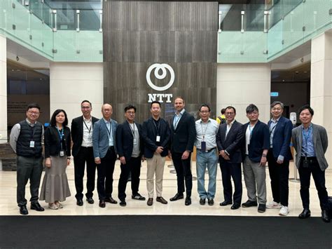 數碼轉型的路途上，不乏 Edgecomputing 、 Ai 和 Iot 的考量。在智能辦公室中，小至一個燈掣、冷氣開關，大至智能視像分析去保障工作環境安全，透過edge