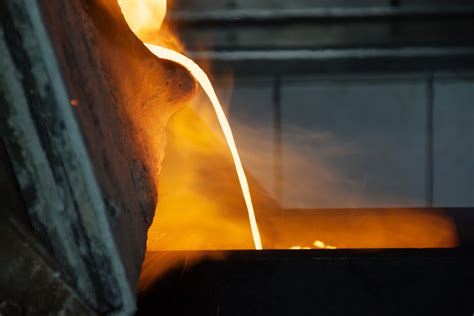 Алтны үнэ түүхэн дээд хэмжээнд хүрлээ