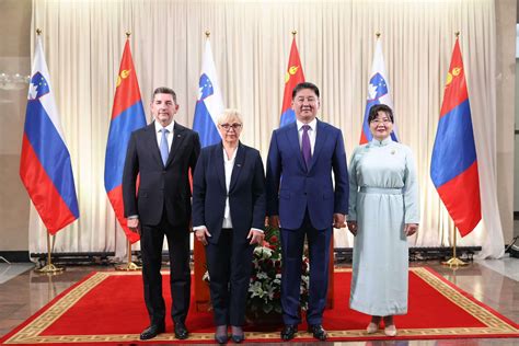 Бүгд Найрамдах Словени Улсын Ерөнхийлөгчийг албан ёсоор угтаж авлаа