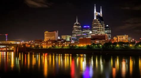 Nashville Skyline Reflected On The Water Background Beautiful Picture