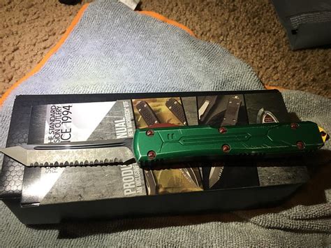 Microtech Bounty Hunter