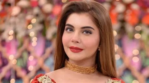 ندا یاسر مبینہ اغوا اور قتل ہونے والی پانچ سالہ بچی کے والدین سے چبھتے