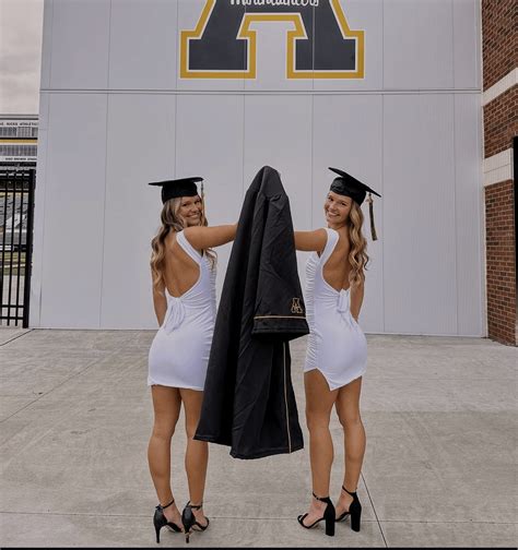 Sisters Iktr R Hotgirlnextdoor