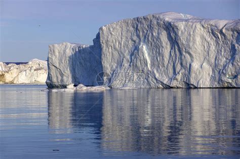 我们星球极地区的自然和景观在冰层之间的科学船上旅行研究全球变暖现象不寻常的形状和颜高清图片下载 正版图片504036777 摄图网