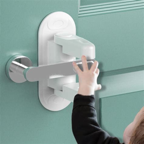 리빙홀릭 유아 아기 문고리 손잡이 안전 열림방지 잠금 고정장치 욕실 현관 방문 창문 서랍 안전용품 1686638219 인생은 템빨 살림은 템빨 삶의 질을 한층 더