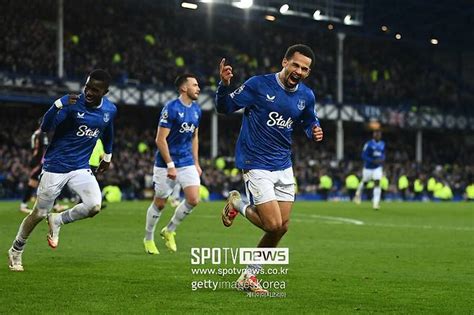 [pl Review] 충격 손흥민 정말 강등이 보인다 에버튼 레스터 시티에 4 0 대승→리그 3연승으로 토트넘 제치고