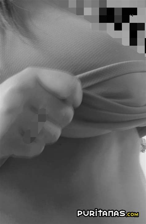 Soy Nueva Mostrando Mis Tetas