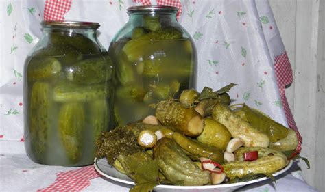 Один з кращих рецептів консервації квашених огірків Саме час запастися на зиму Оселя