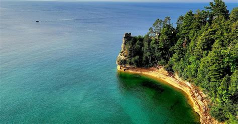 The Ultimate Visitors Guide To Michigans Upper Peninsula Adventure