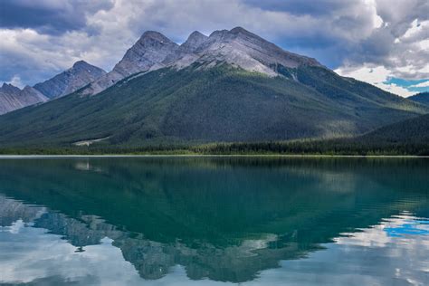 The Spray Lakes In Canada A Getaway Guide Travel Bliss Now