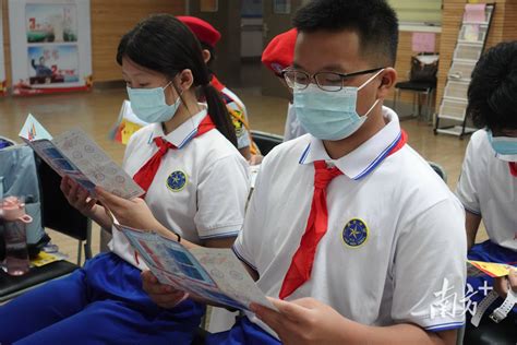 13项活动等你打卡！广州市荔湾区青少年宫少先队暑期社会实践营启动少先队员喻晓伶刘佳荣