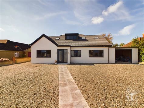 Immaculately Designed Six Bed Home In Branksome Avenue £900000