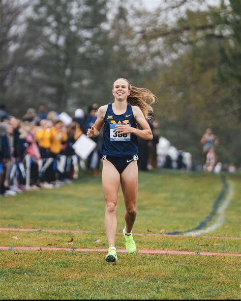Ceili Mccabe Earns Ustfccca Mid Atlantic Region Honors Blue Gold Sports