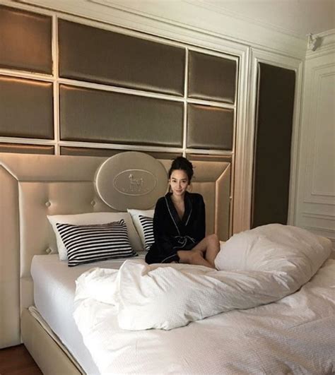 เปิดคุ้มเจ้านางพัชราภา บ้านขุ่นแม่อั้มก็อลังไม่แพ้เมืองทิพย์เลยแหละ Ladyissue เว็บรีวิว