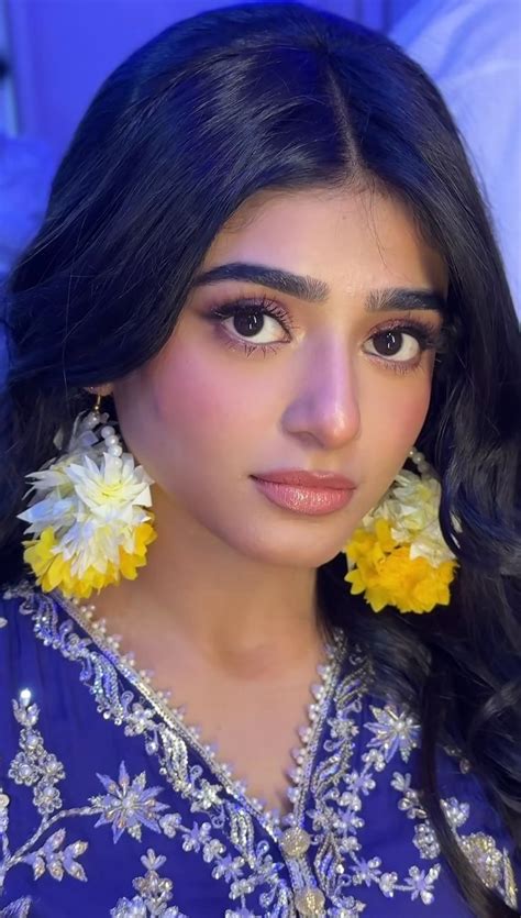 Pin By Amjad Khan Pathan On Saher Khan Pakistani Models Asian Beauty