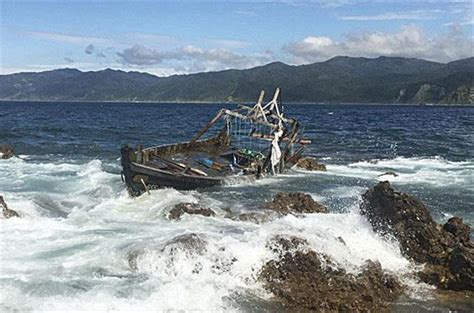 北朝鮮船か、青森沖漂流 船体に数字、無人 サッと見ニュース 産経フォト