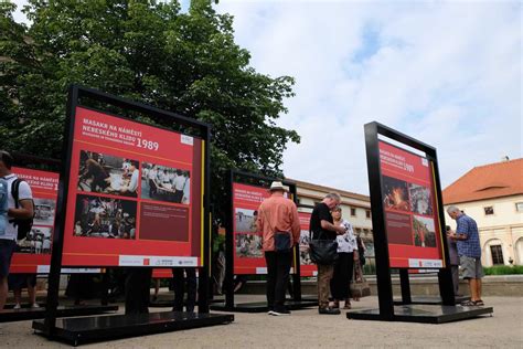 40 Photos From Tiananmen Square Massacre On Display In Český Krumlov A