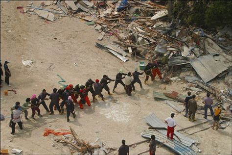 Remembering The Deadliest Tsunami In History Cnn