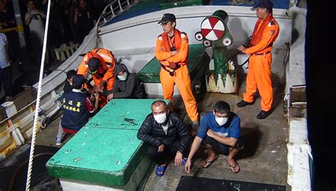 海巡署查獲偷渡漁船 共緝獲31名外籍偷渡犯 一零一傳媒