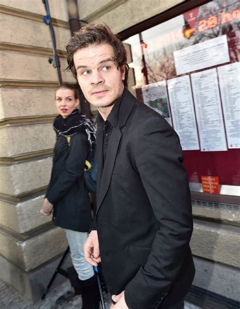 Galerie Adam Kraus A Nikol Enevová U Soudu Bouřlivý Rozchod I Spor O