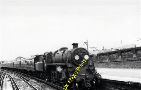 Railway Photo 6x4 Br Std Class 4 2 6 0 76013 Ecs Portsmouth And