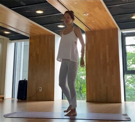 배우 김정은 근황  Mlbpark