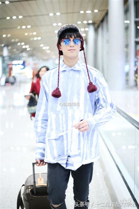 小鮮肉吳磊現身機場青春活力，小飛流，你的帽子好像哪裡不對 每日頭條