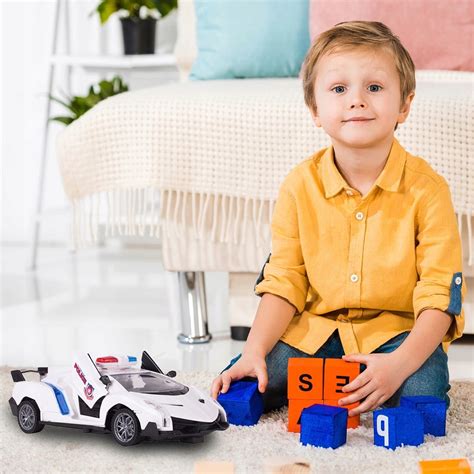 Интерактивна Rc полицейска кола с модерен дизайн дистанционно управление с дистанционно