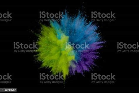컬러 파우더 폭발 배경에 추상 클로즈업 먼지 다채로운 폭발 페인트 홀리 0명에 대한 스톡 사진 및 기타 이미지 0명 가루눈
