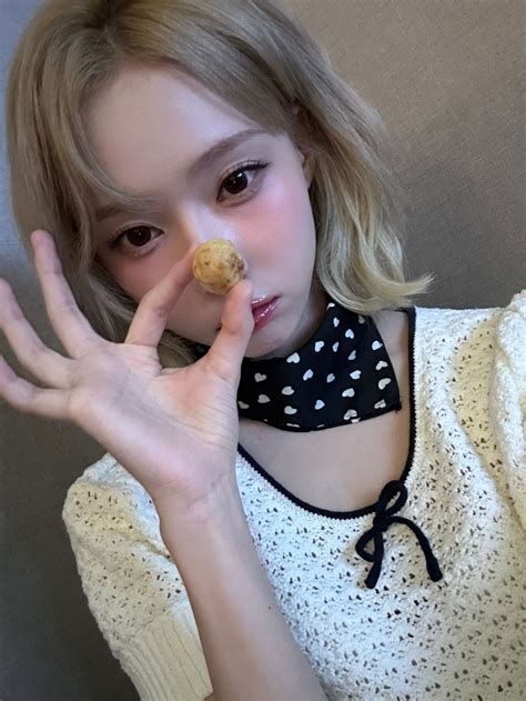 혹하게하는것들 방금 뜬 에스파 윈터 위버스 업뎃 Daum 카페