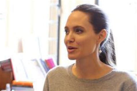 Angelina Jolie Slammed By Angry Fans After Going Braless To Meet